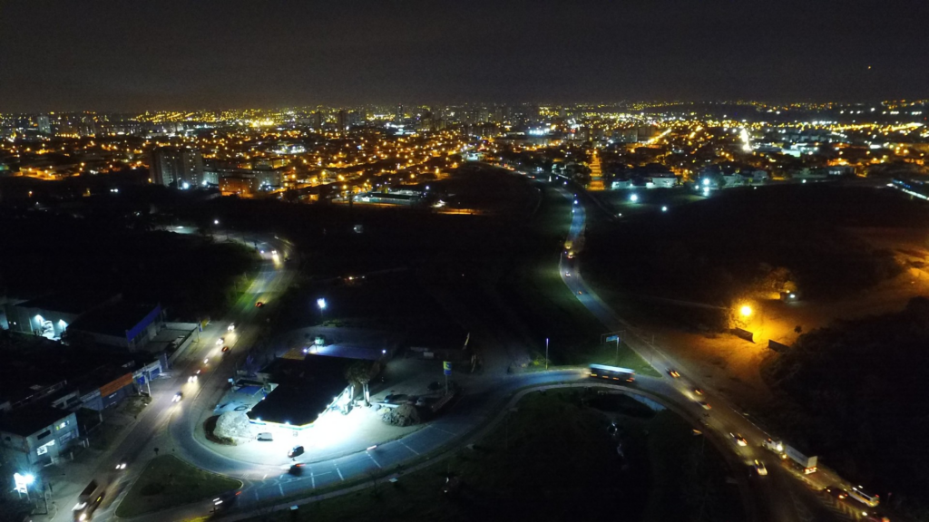 Símbolo da transformação viária da cidade, Marginal